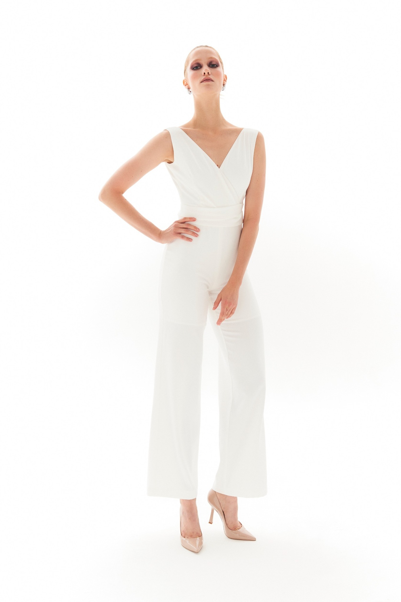 Комбинезон с открытой спиной - ElytS.ru